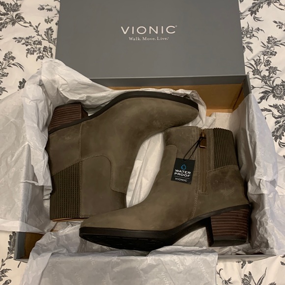 Vionic | Shoes | Nwt Vionic Shantelle Boots In Grey | Poshmark